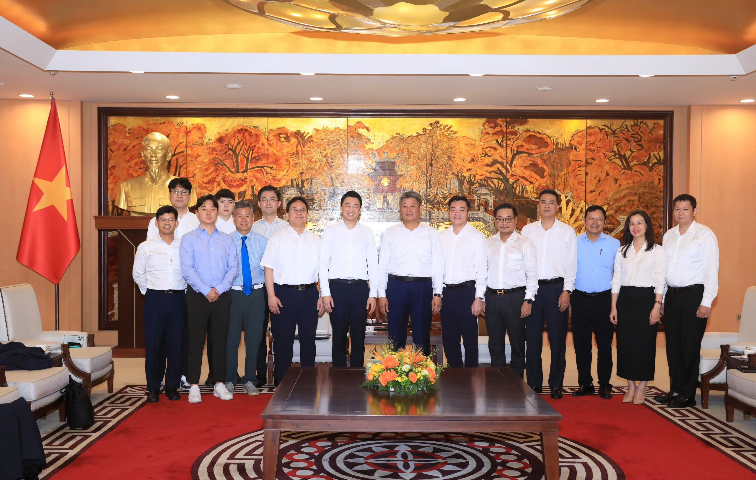 LG ENSOL đề xuất dự án đầu tư tủ đổi pin xe máy điện