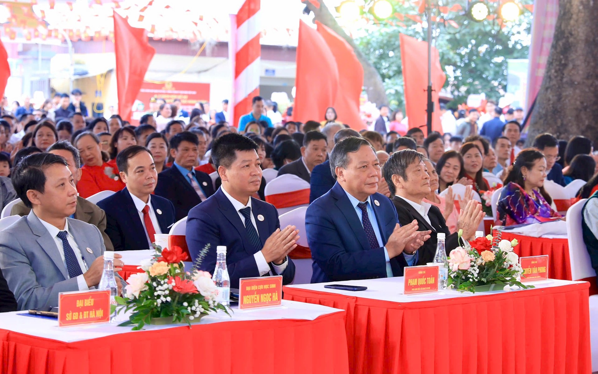 Dong Quan High School marks 50th anniversary of establishment