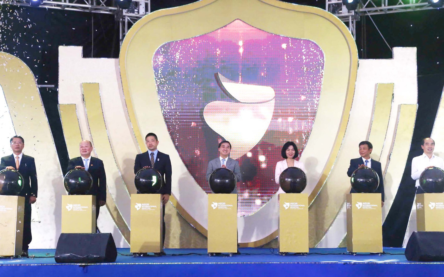 Hanoi break-grounds of AEGIS International Hospital project
