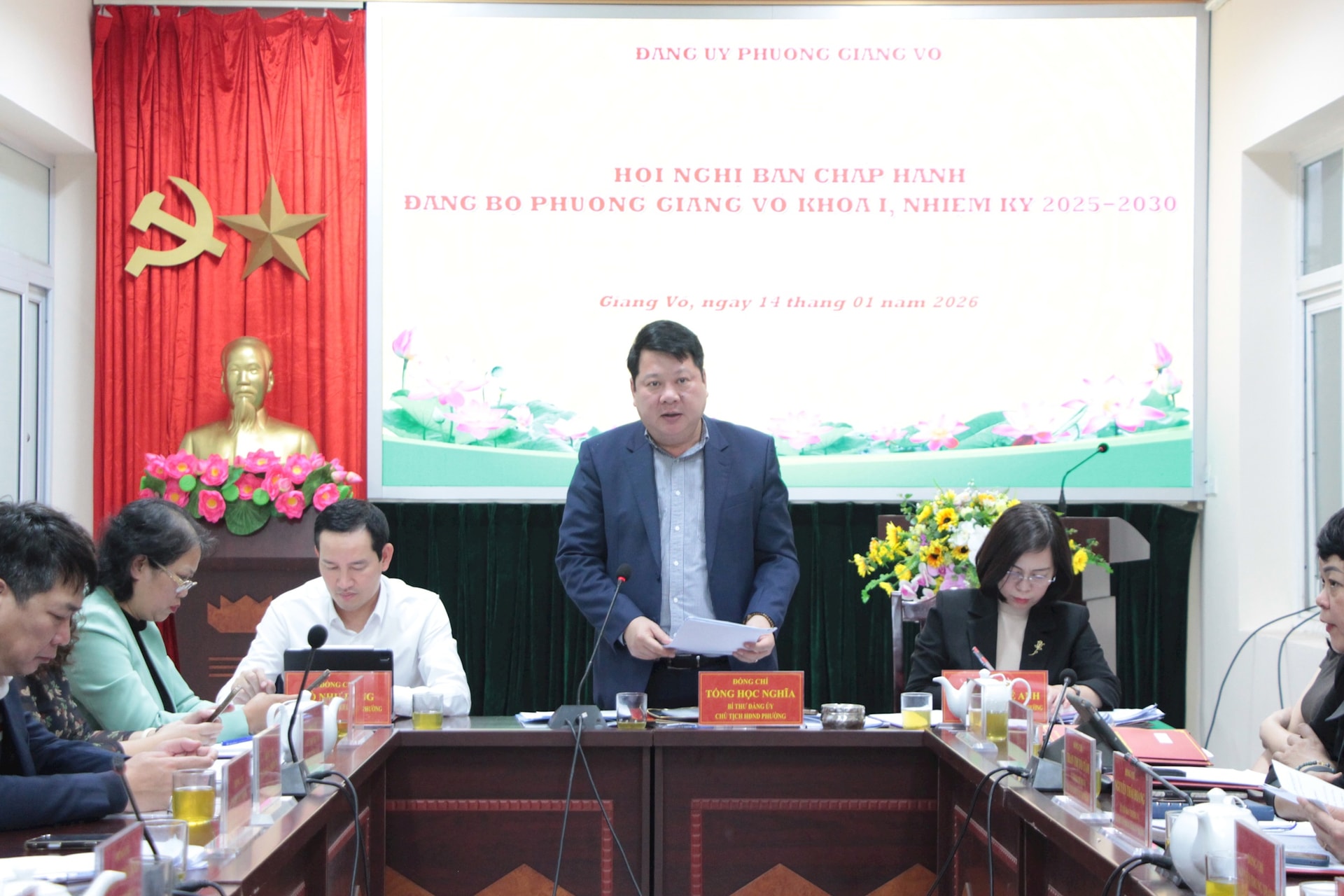 The Party Committee of Giang Vo Ward reviews 7 work programs for the ...