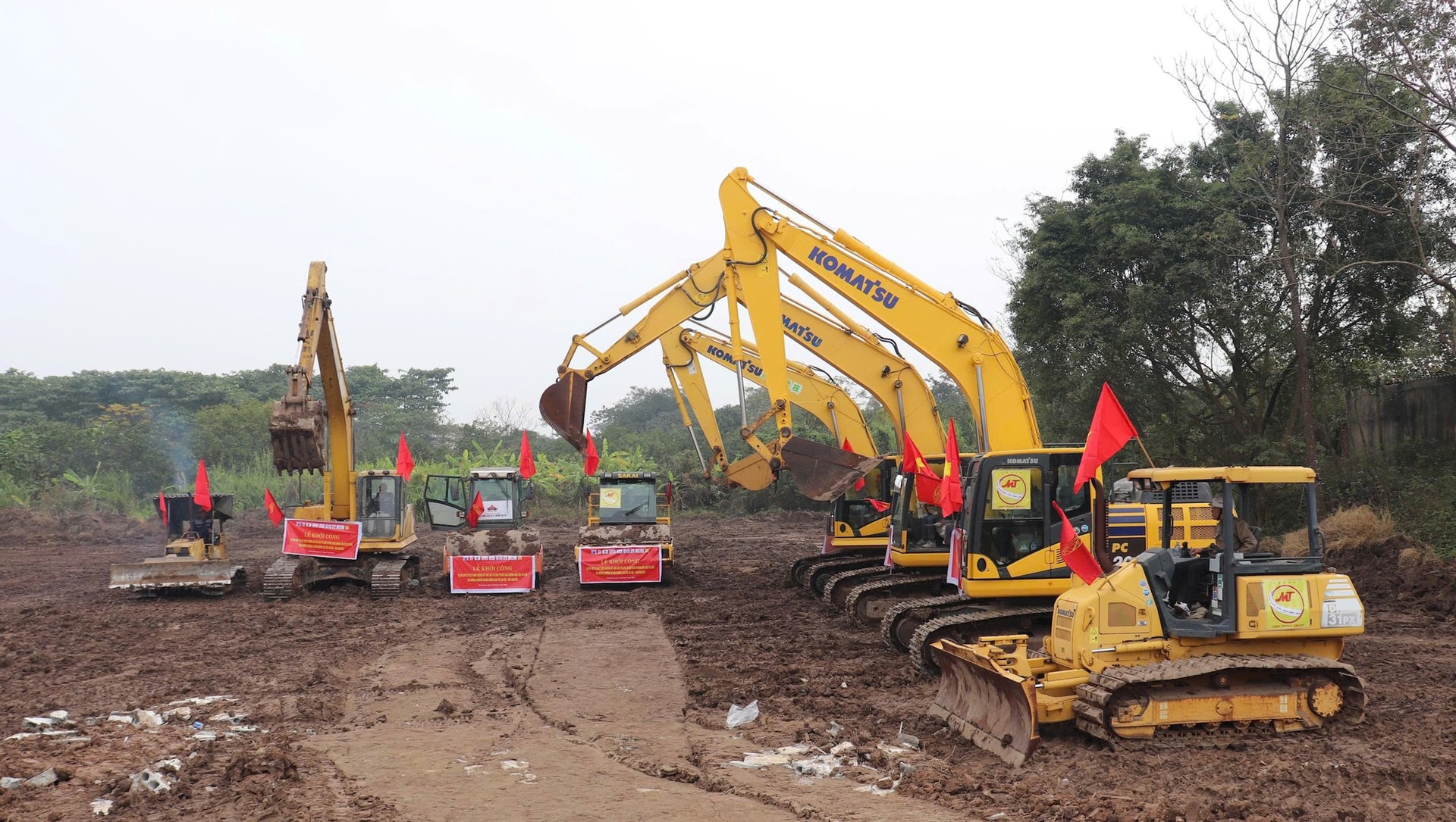 Xã Đông Anh khởi công tuyến đường kết nối cầu Tứ Liên với cao tốc Hà ...