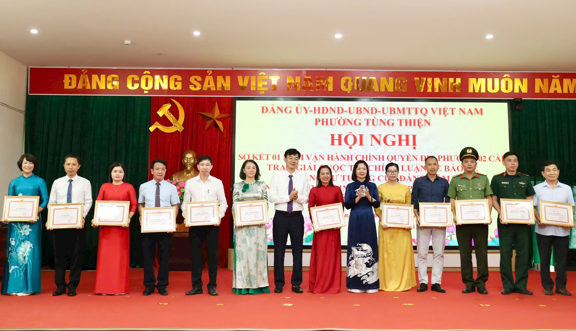 Phường Tùng Thiện ghi dấu ấn sau một năm vận hành chính quyền địa ...